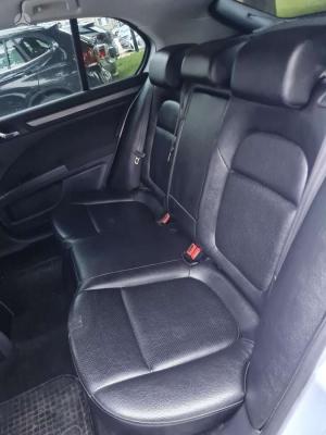 Grey Skoda SuperB 2014 in Vilnius, with an engine capacity of 1.60 L and mileage of 224 thousand km for 3500 €, photo 7 on AUTOMOTO.COM.LV