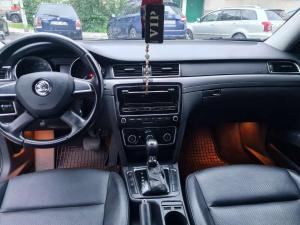 Grey Skoda SuperB 2014 in Vilnius, with an engine capacity of 1.60 L and mileage of 224 thousand km for 3500 €, photo 12 on AUTOMOTO.COM.LV