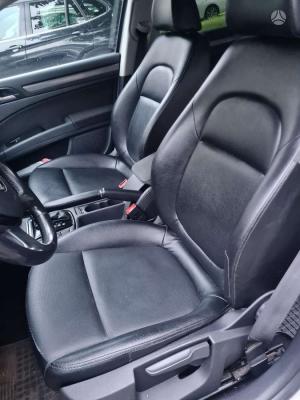 Grey Skoda SuperB 2014 in Vilnius, with an engine capacity of 1.60 L and mileage of 224 thousand km for 3500 €, photo 14 on AUTOMOTO.COM.LV