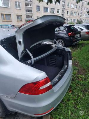 Grey Skoda SuperB 2014 in Vilnius, with an engine capacity of 1.60 L and mileage of 224 thousand km for 3500 €, photo 19 on AUTOMOTO.COM.LV