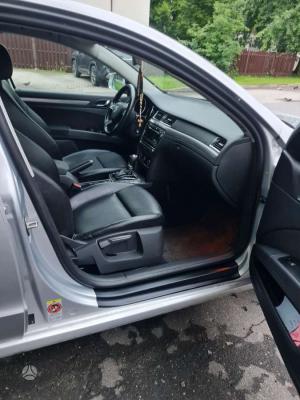 Grey Skoda SuperB 2014 in Vilnius, with an engine capacity of 1.60 L and mileage of 224 thousand km for 3500 €, photo 21 on AUTOMOTO.COM.LV