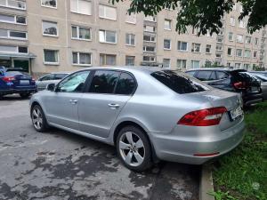 Grey Skoda SuperB 2014 in Vilnius, with an engine capacity of 1.60 L and mileage of 224 thousand km for 3500 €, photo 23 on AUTOMOTO.COM.LV