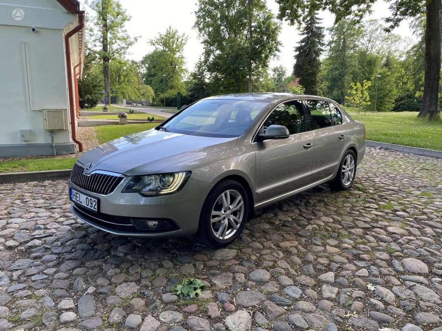 Grey Skoda SuperB 2014 in Kaunas, with an engine capacity of 1.80 L and mileage of 227 thousand km for 4200 €, photo 1 on AUTOMOTO.COM.LV