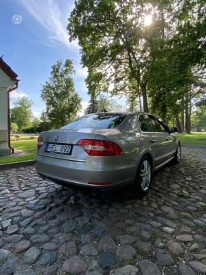 Grey Skoda SuperB 2014 in Kaunas, with an engine capacity of 1.80 L and mileage of 227 thousand km for 4200 €, photo 5 on AUTOMOTO.COM.LV