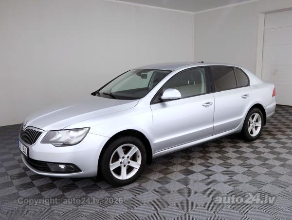 Grey Skoda SuperB 2014 in Tallinn, with an engine capacity of 1.60 L and mileage of 389 thousand km for 3799 €, photo 3 on AUTOMOTO.COM.LV
