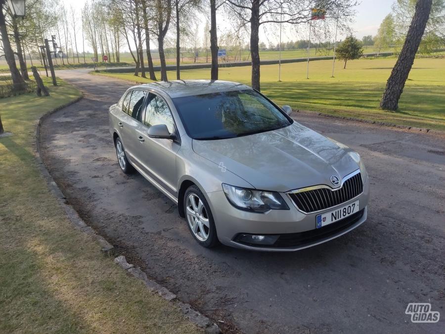 Pelēks Skoda SuperB 2015 Radviliškis, ar dzinēja tilpumu 1.60 L un nobraukumu 399 tūkst. km par 6750 €, foto 1 vietnē AUTOMOTO.COM.LV