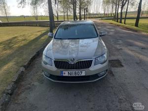 Pelēks Skoda SuperB 2015 Radviliškis, ar dzinēja tilpumu 1.60 L un nobraukumu 399 tūkst. km par 6750 €, foto 3 vietnē AUTOMOTO.COM.LV