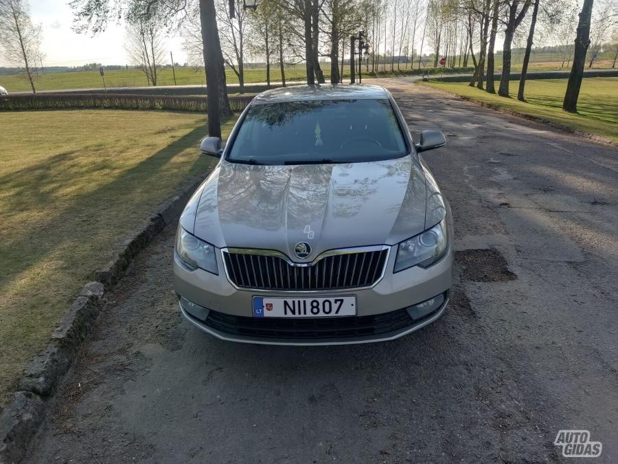 Pelēks Skoda SuperB 2015 Radviliškis, ar dzinēja tilpumu 1.60 L un nobraukumu 399 tūkst. km par 6750 €, foto 3 vietnē AUTOMOTO.COM.LV