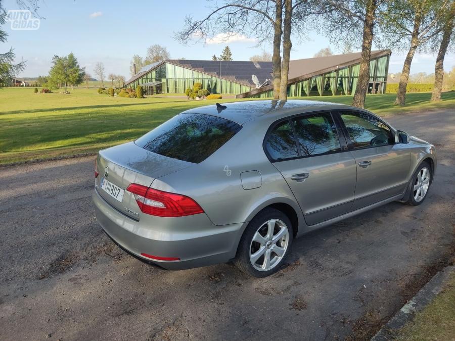 Pelēks Skoda SuperB 2015 Radviliškis, ar dzinēja tilpumu 1.60 L un nobraukumu 399 tūkst. km par 6750 €, foto 6 vietnē AUTOMOTO.COM.LV