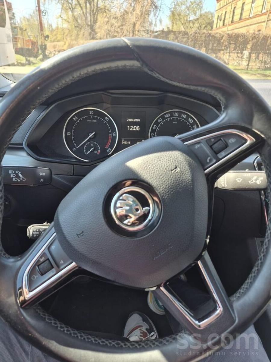 Pelēks Skoda SuperB 2015 Rīga, ar dzinēja tilpumu 2.00 L un nobraukumu 244 tūkst. km par 10400 €, foto 6 vietnē AUTOMOTO.COM.LV