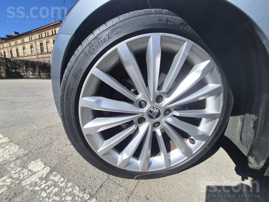 Pelēks Skoda SuperB 2015 Rīga, ar dzinēja tilpumu 2.00 L un nobraukumu 244 tūkst. km par 10400 €, foto 17 vietnē AUTOMOTO.COM.LV