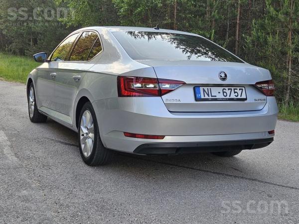 Pelēks Skoda SuperB 2015 Rīga, ar dzinēja tilpumu 2.00 L un nobraukumu 230 tūkst. km par 15500 €, foto 2 vietnē AUTOMOTO.COM.LV