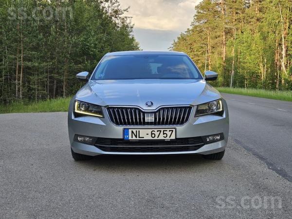 Pelēks Skoda SuperB 2015 Rīga, ar dzinēja tilpumu 2.00 L un nobraukumu 230 tūkst. km par 15500 €, foto 8 vietnē AUTOMOTO.COM.LV