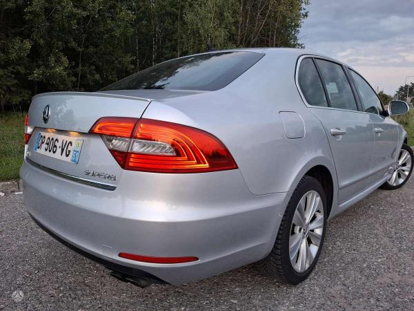 Grey Skoda SuperB 2015 in Kaunas, with an engine capacity of 1.98 L and mileage of 300 thousand km for 6750 €, photo 6 on AUTOMOTO.COM.LV