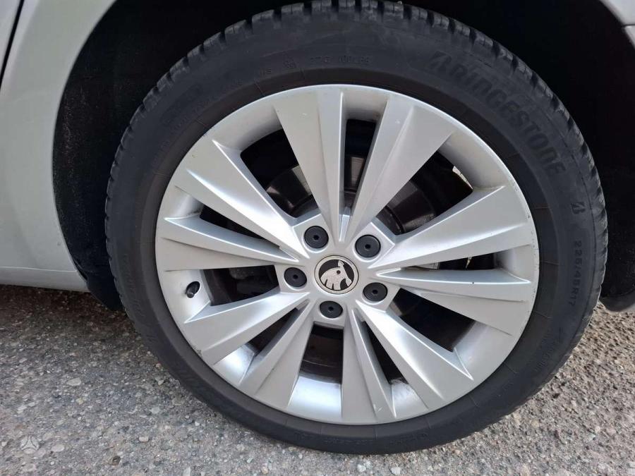 Pelēks Skoda SuperB 2015 Kauņa, ar dzinēja tilpumu 1.98 L un nobraukumu 300 tūkst. km par 6750 €, foto 16 vietnē AUTOMOTO.COM.LV