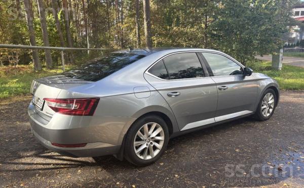 Grey Skoda SuperB 2015 in Riga, with an engine capacity of 2.00 L and mileage of 232 thousand km for 13700 €, photo 4 on AUTOMOTO.COM.LV