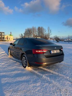 Pelēks Skoda SuperB 2016 Tallina, ar dzinēja tilpumu 2.00 L un nobraukumu 157 tūkst. km par 14900 €, foto 5 vietnē AUTOMOTO.COM.LV