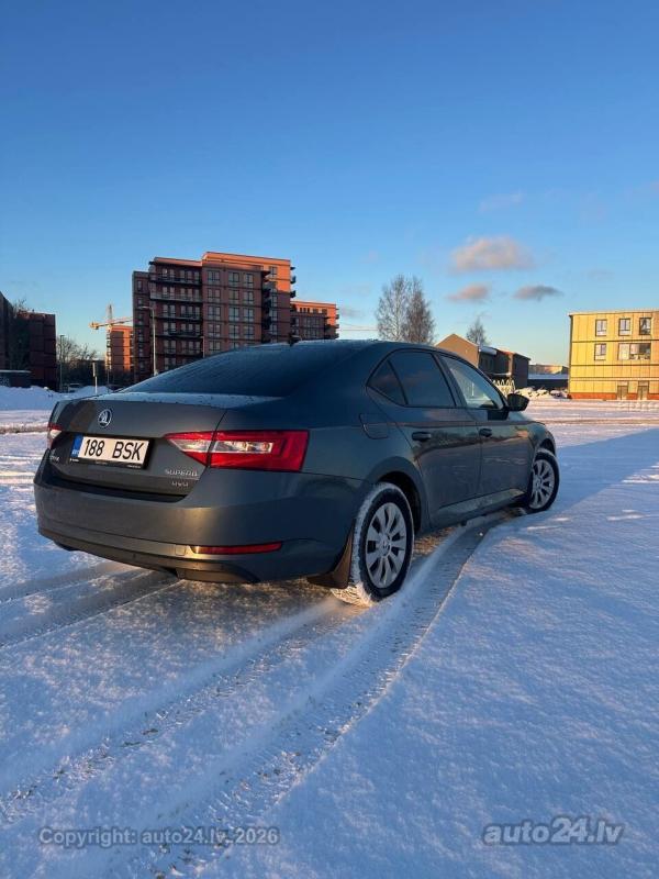 Pelēks Skoda SuperB 2016 Tallina, ar dzinēja tilpumu 2.00 L un nobraukumu 157 tūkst. km par 14900 €, foto 6 vietnē AUTOMOTO.COM.LV