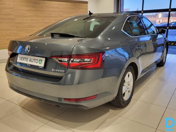 Pelēks Skoda SuperB 2016 Rīga, ar dzinēja tilpumu 2.00 L un nobraukumu 215 tūkst. km par 8990 €, foto 4 vietnē AUTOMOTO.COM.LV