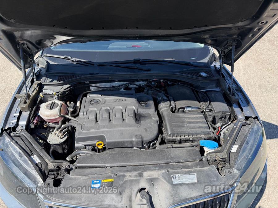 Pelēks Skoda SuperB 2016 Paide, ar dzinēja tilpumu 2.00 L un nobraukumu 192 tūkst. km par 13999 €, foto 16 vietnē AUTOMOTO.COM.LV