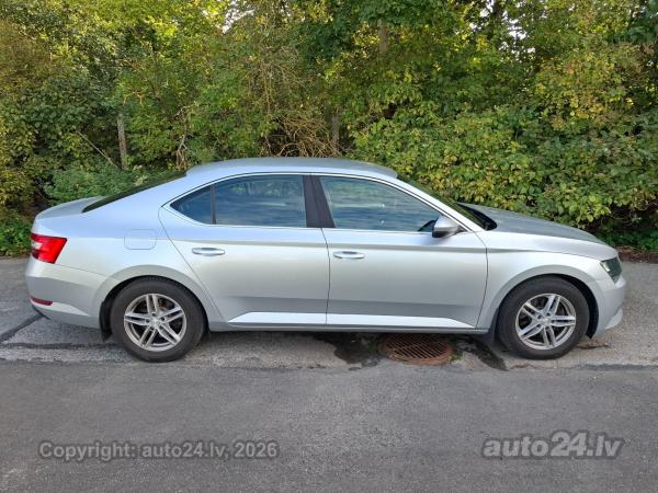 Grey Skoda SuperB 2016 in Tallinn, with an engine capacity of 1.60 L and mileage of 117 thousand km for 12900 €, photo 8 on AUTOMOTO.COM.LV