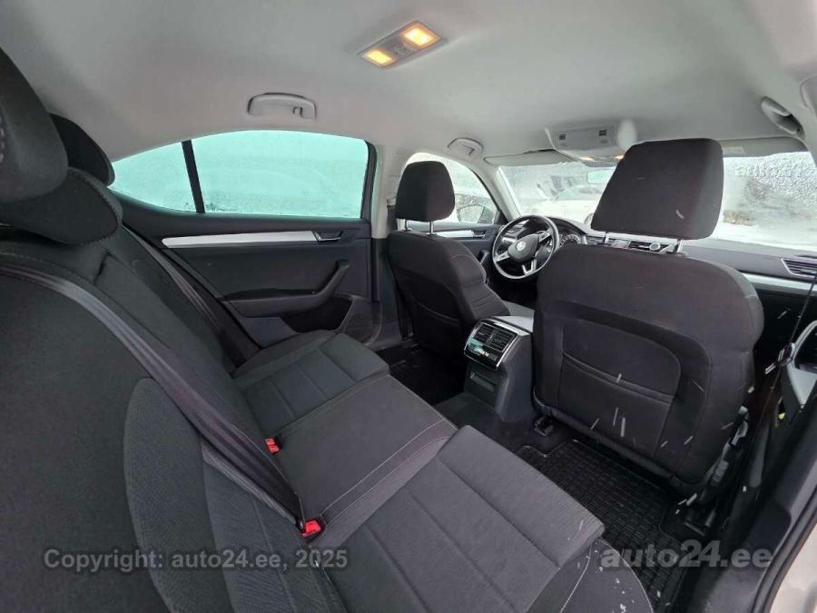 Grey Skoda SuperB 2017 in Tartu, with an engine capacity of 1.60 L and mileage of 299 thousand km for 7700 €, photo 6 on AUTOMOTO.COM.LV
