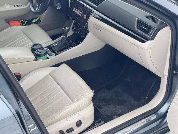 Grey Skoda SuperB 2017 in Vievis, with an engine capacity of 1.97 L and mileage of 248 thousand km for 12700 €, photo 11 on AUTOMOTO.COM.LV
