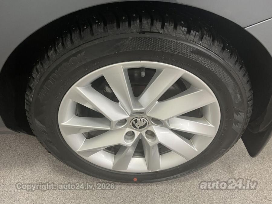 Pelēks Skoda SuperB 2017 Tallina, ar dzinēja tilpumu 1.40 L un nobraukumu 191 tūkst. km par 10900 €, foto 22 vietnē AUTOMOTO.COM.LV