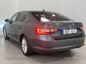 Pelēks Skoda SuperB 2017 Tallina, ar dzinēja tilpumu 1.40 L un nobraukumu 191 tūkst. km par 10900 €, foto 24 vietnē AUTOMOTO.COM.LV