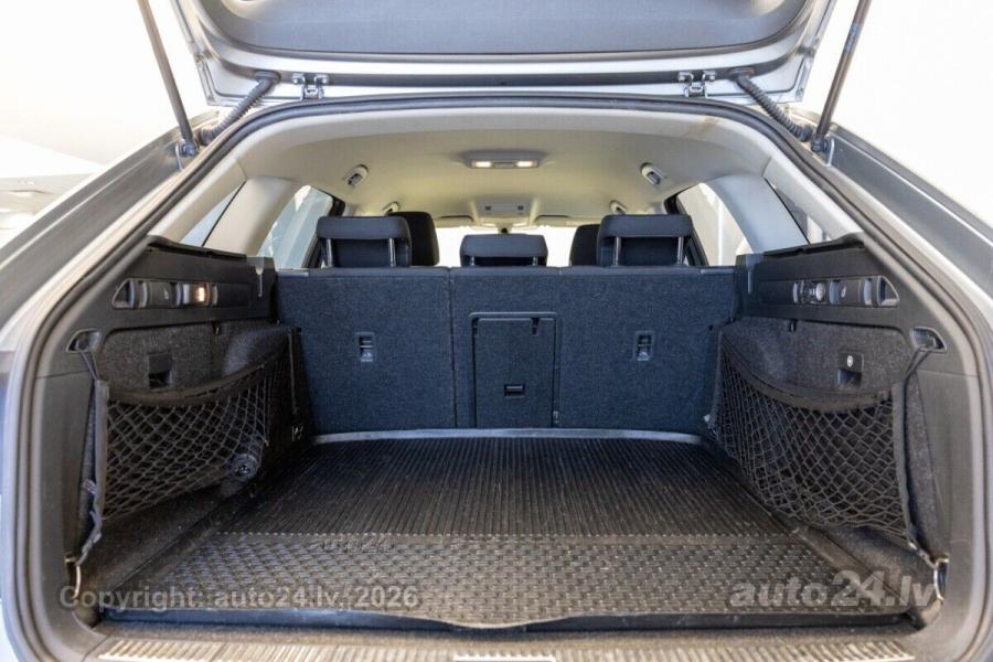 Grey Skoda SuperB 2017 in Johvi, with an engine capacity of 2.00 L and mileage of 183 thousand km for 14000 €, photo 16 on AUTOMOTO.COM.LV