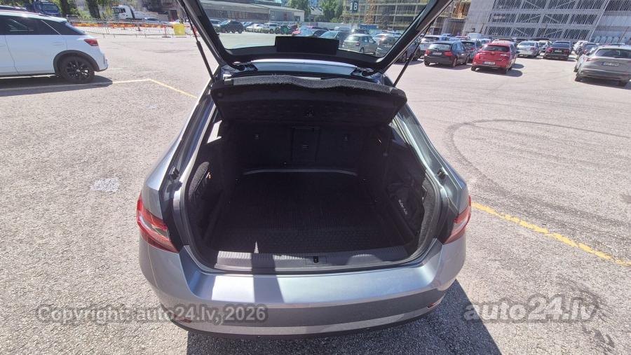 Pelēks Skoda SuperB 2017 Tallina, ar dzinēja tilpumu 2.00 L un nobraukumu 188 tūkst. km par 13000 €, foto 9 vietnē AUTOMOTO.COM.LV
