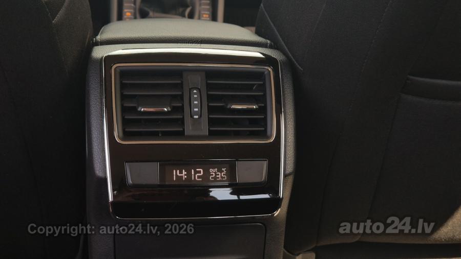 Pelēks Skoda SuperB 2017 Tallina, ar dzinēja tilpumu 2.00 L un nobraukumu 188 tūkst. km par 13000 €, foto 14 vietnē AUTOMOTO.COM.LV