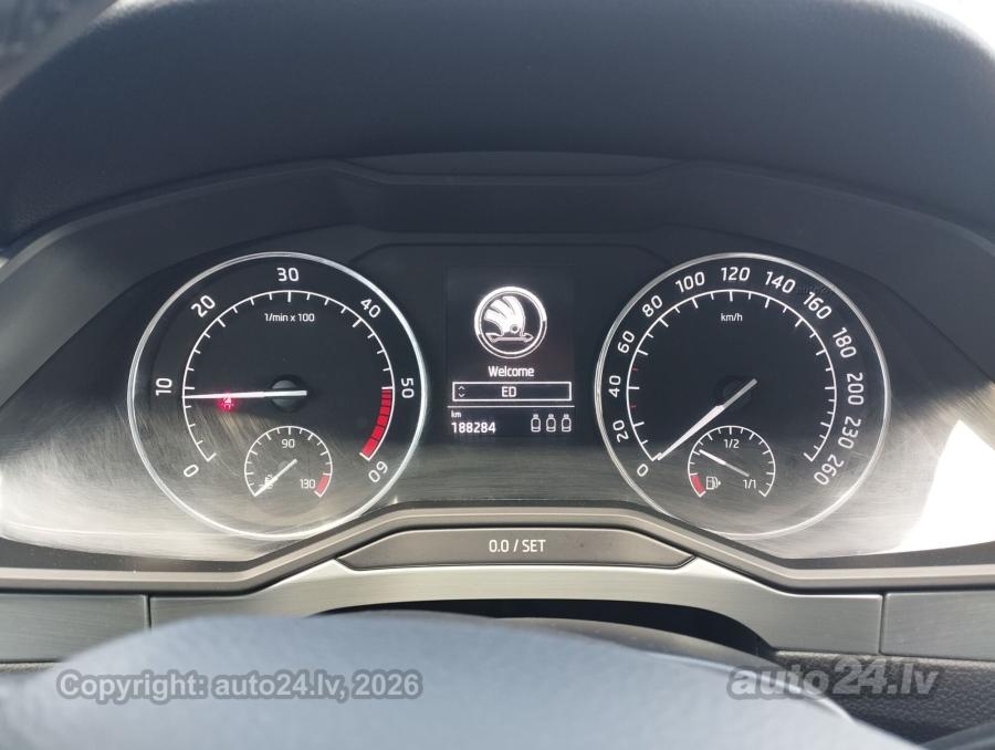 Pelēks Skoda SuperB 2017 Tallina, ar dzinēja tilpumu 2.00 L un nobraukumu 188 tūkst. km par 13000 €, foto 16 vietnē AUTOMOTO.COM.LV