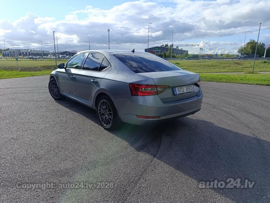 Grey Skoda SuperB 2017 in Tallinn, with an engine capacity of 2.00 L and mileage of 280 thousand km for 10500 €, photo 8 on AUTOMOTO.COM.LV