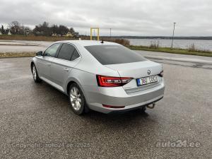 Pelēks Skoda SuperB 2018 Tallina, ar dzinēja tilpumu 2.00 L un nobraukumu 280 tūkst. km par 12500 €, foto  vietnē AUTOMOTO.COM.LV