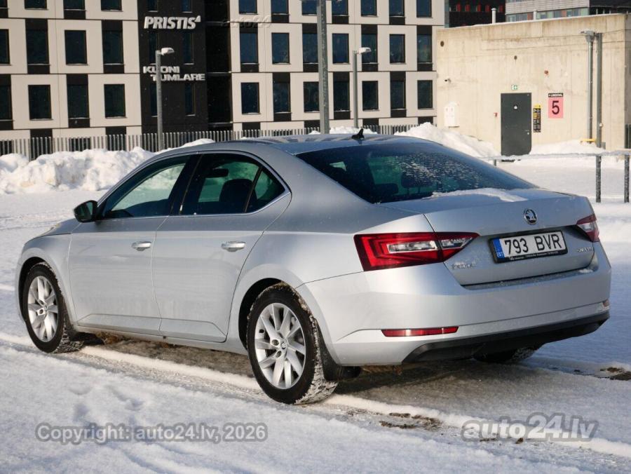 Pelēks Skoda SuperB 2018 Tallina, ar dzinēja tilpumu 1.80 L un nobraukumu 88 tūkst. km par 18900 €, foto 5 vietnē AUTOMOTO.COM.LV