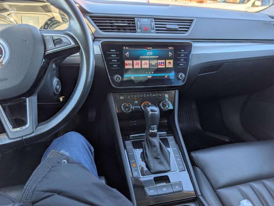 Grey Skoda SuperB 2018 in Siauliai, with an engine capacity of 1.80 L and mileage of 260 thousand km for 13750 €, photo 10 on AUTOMOTO.COM.LV