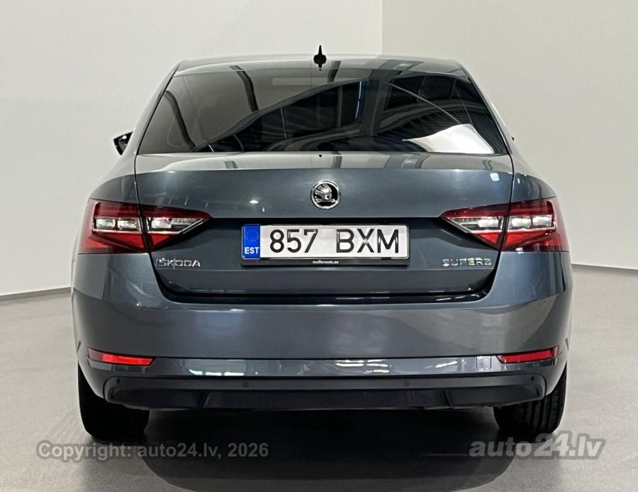 Pelēks Skoda SuperB 2018 Tallina, ar dzinēja tilpumu 1.80 L un nobraukumu 170 tūkst. km par 13900 €, foto 16 vietnē AUTOMOTO.COM.LV