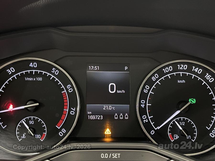 Pelēks Skoda SuperB 2018 Tallina, ar dzinēja tilpumu 1.80 L un nobraukumu 170 tūkst. km par 13900 €, foto 24 vietnē AUTOMOTO.COM.LV