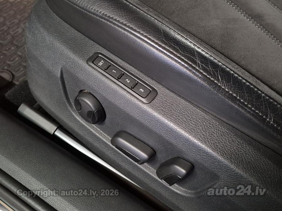 Grey Skoda SuperB 2018 in Tallinn, with an engine capacity of 1.80 L and mileage of 142 thousand km for 15990 €, photo 18 on AUTOMOTO.COM.LV