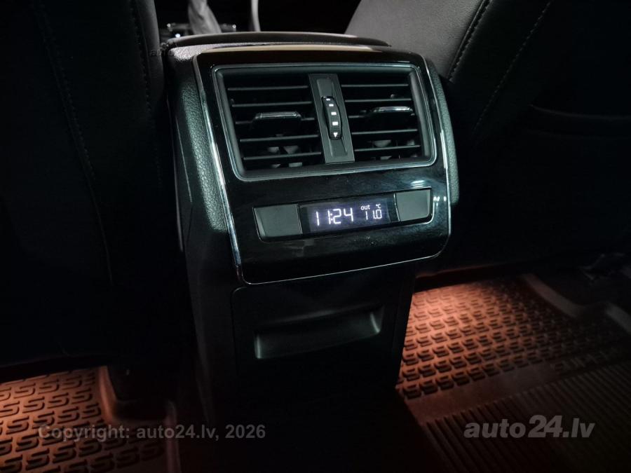 Grey Skoda SuperB 2018 in Tallinn, with an engine capacity of 1.80 L and mileage of 142 thousand km for 15990 €, photo 19 on AUTOMOTO.COM.LV