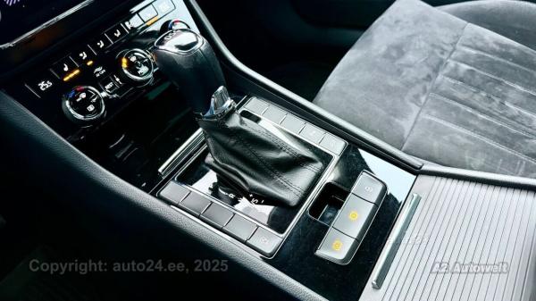 Grey Skoda SuperB 2019 in Tallinn, with an engine capacity of 1.50 L and mileage of 94 thousand km for 19690 €, photo 11 on AUTOMOTO.COM.LV