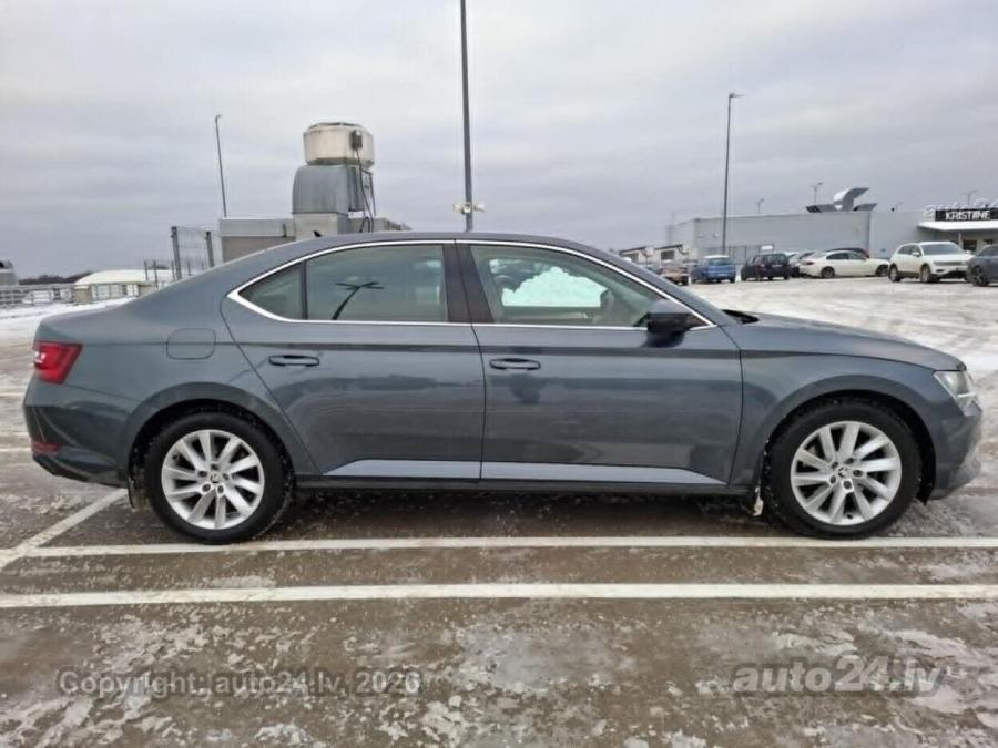 Pelēks Skoda SuperB 2019 Tallina, ar dzinēja tilpumu 2.00 L un nobraukumu 125 tūkst. km par 18500 €, foto 6 vietnē AUTOMOTO.COM.LV