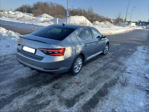 Pelēks Skoda SuperB 2019 Viļņa, ar dzinēja tilpumu 1.97 L un nobraukumu 226 tūkst. km par 17000 €, foto  vietnē AUTOMOTO.COM.LV