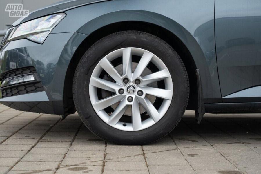 Grey Skoda SuperB 2019 in Vilnius, with an engine capacity of 1.50 L and mileage of 125 thousand km for 17500 €, photo 4 on AUTOMOTO.COM.LV