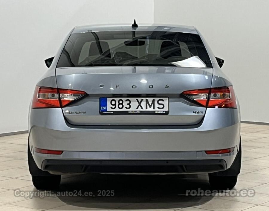 Pelēks Skoda SuperB 2020 Tallina, ar dzinēja tilpumu 2.00 L un nobraukumu 226 tūkst. km par 12900 €, foto 18 vietnē AUTOMOTO.COM.LV