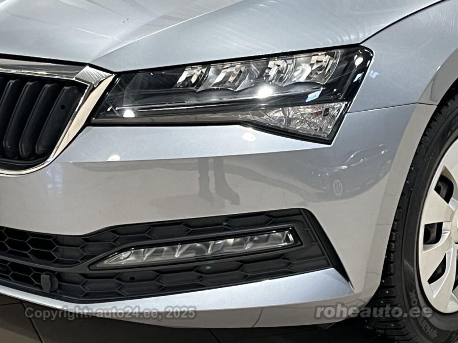 Pelēks Skoda SuperB 2020 Tallina, ar dzinēja tilpumu 2.00 L un nobraukumu 226 tūkst. km par 12900 €, foto 20 vietnē AUTOMOTO.COM.LV