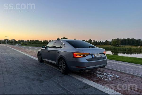 Skoda SuperB 2020 Rīga vietnē Pelēks Skoda SuperB 2020 Rīga, ar dzinēja tilpumu 2.00 L un nobraukumu 147 tūkst. km par 20900 €, foto 4 vietnē AUTOMOTO.COM.LV