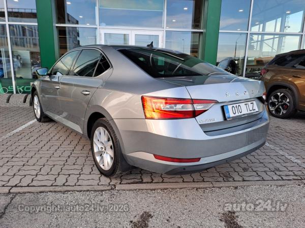 Pelēks Skoda SuperB 2021 Tartu, ar dzinēja tilpumu 1.50 L un nobraukumu 94 tūkst. km par 19290 €, foto 2 vietnē AUTOMOTO.COM.LV
