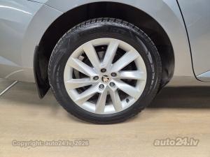Grey Skoda SuperB 2021 in Tallinn, with an engine capacity of 1.50 L and mileage of 101 thousand km for 18900 €, photo 24 on AUTOMOTO.COM.LV